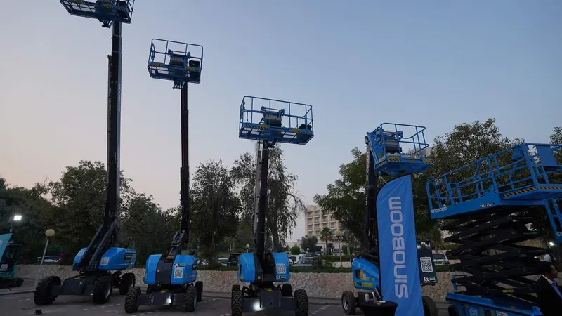 8 Construction Lifts and Manlifts | Types & Features