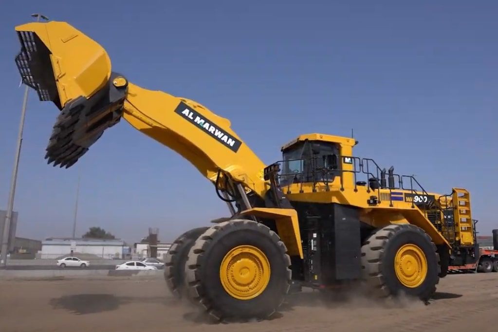 Rent Large 116-Ton Wheel Loaders